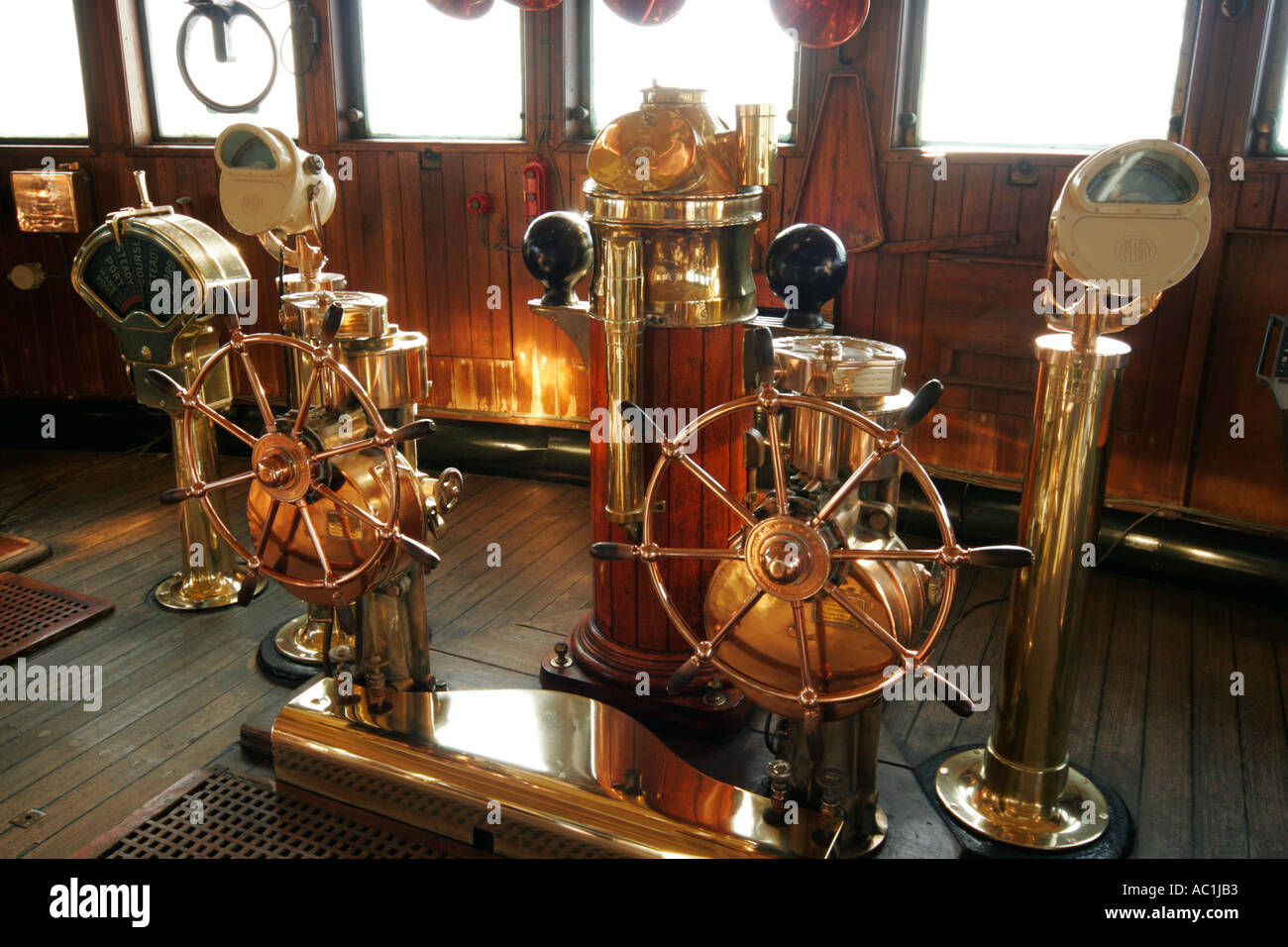 Royal Mail Steamer RMS Queen Mary Long Beach California bridge with ...