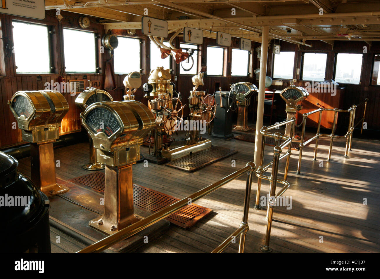 Royal Mail Steamer RMS Queen Mary Long Beach California bridge with ...