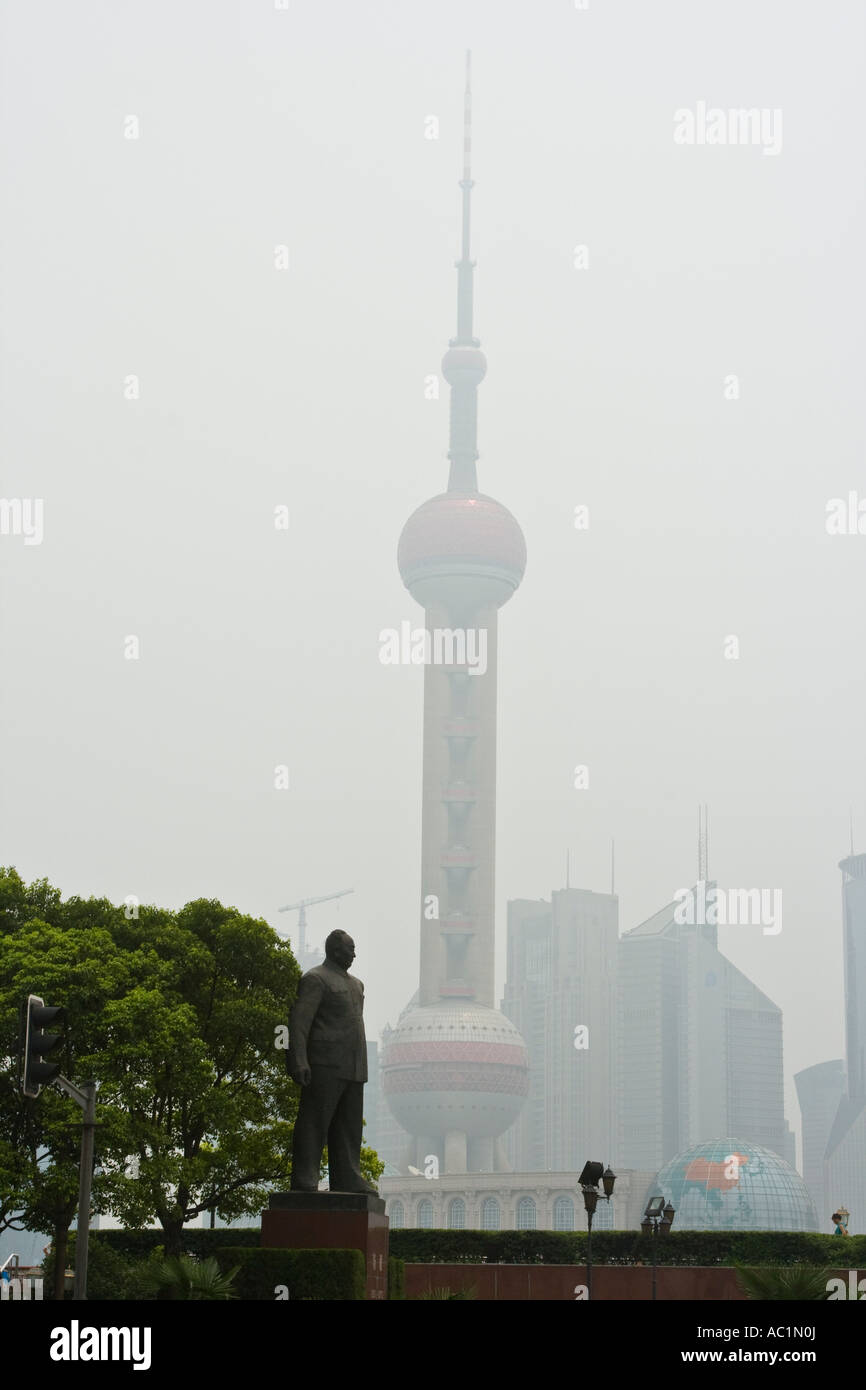 Average Day Air Pollution Obscures Oriental Pearl Tower Shanghai China ...