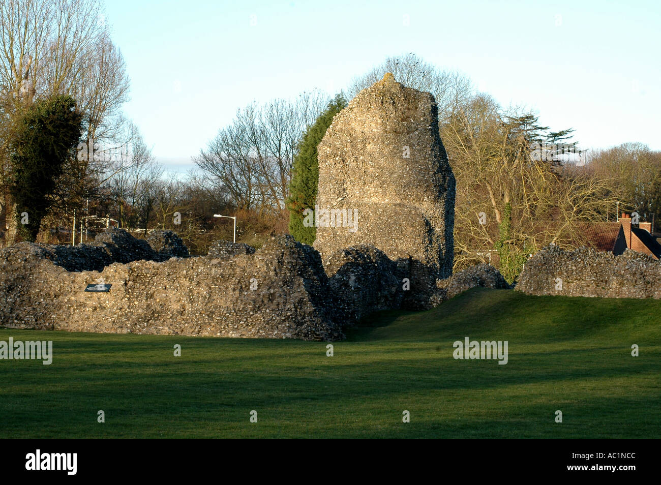 Berkhamsted castle hi-res stock photography and images - Alamy
