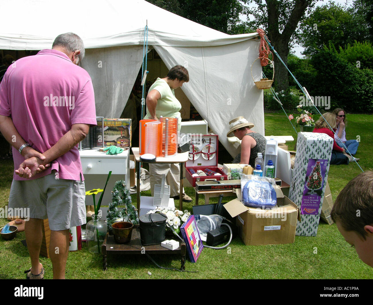 White elephant stall hi-res stock photography and images - Alamy
