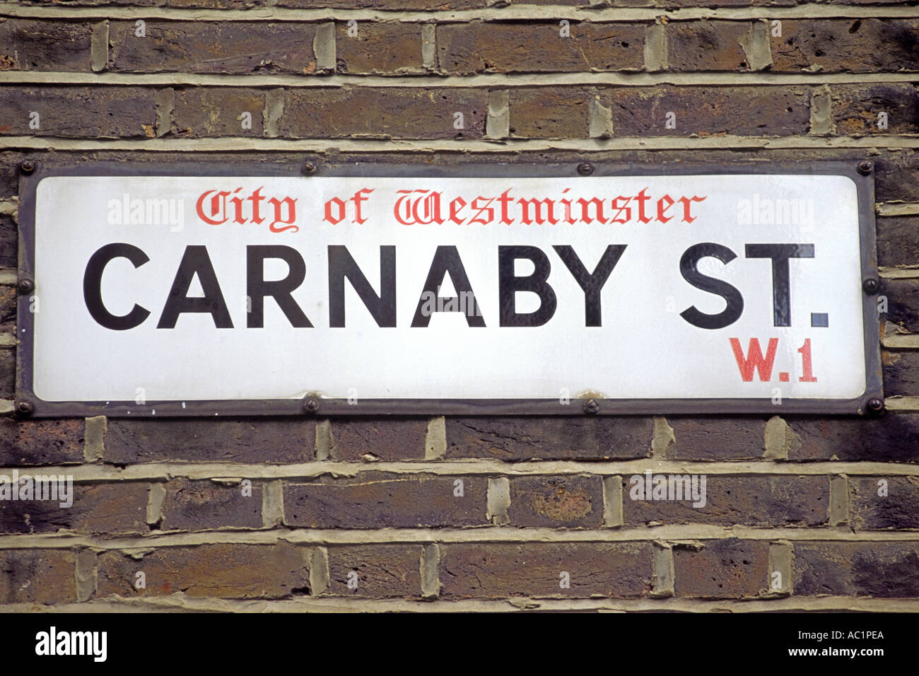 Carnaby street sign hi-res stock photography and images - Alamy