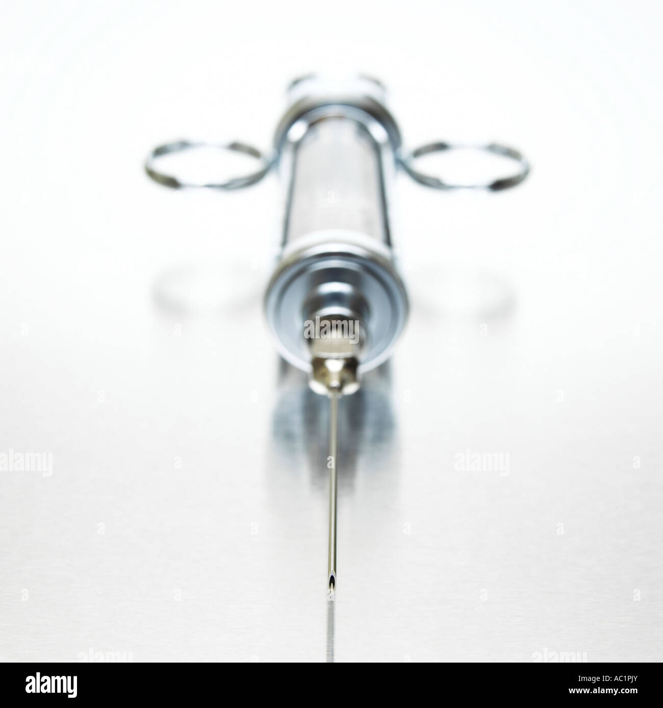 Syringe photos hi-res stock photography and images - Alamy