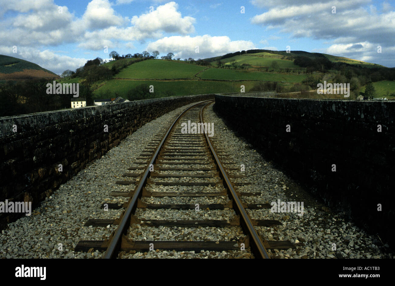 Heart of wales railway hi-res stock photography and images - Alamy