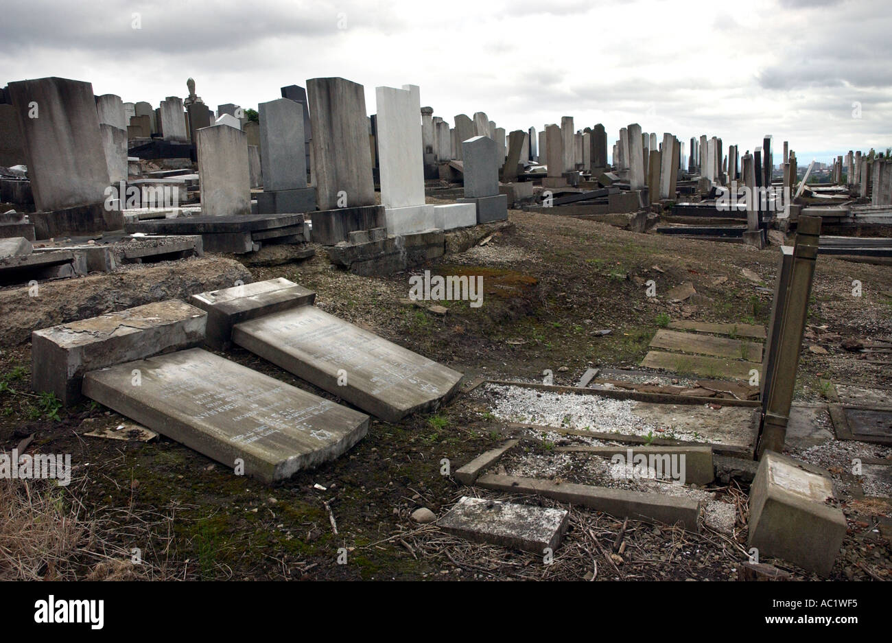 Desecrated graves hi-res stock photography and images - Alamy