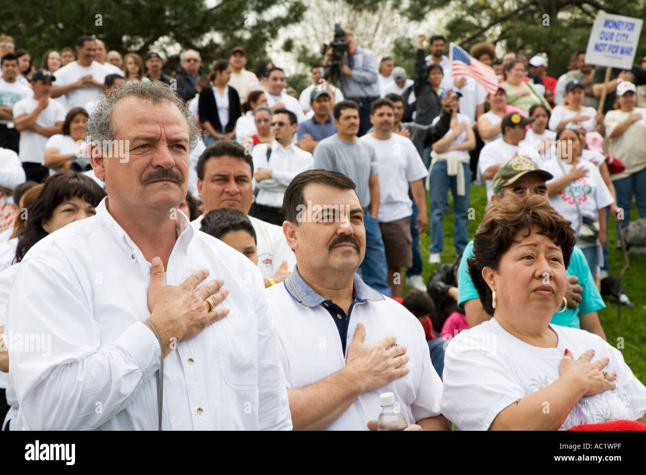 Immigration rights rally hi-res stock photography and images - Alamy
