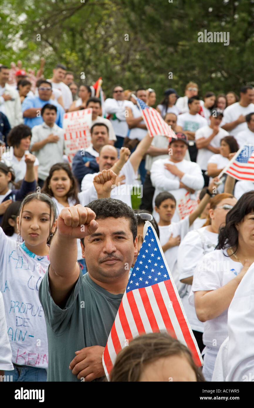 Immigration rights rally hi-res stock photography and images - Alamy