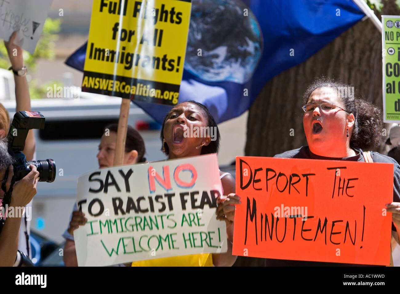 Multiracial immigration immigrants hi-res stock photography and images ...