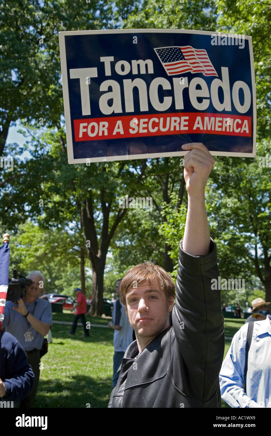 Minuteman Project Opposes Illegal Immigration Stock Photo - Alamy