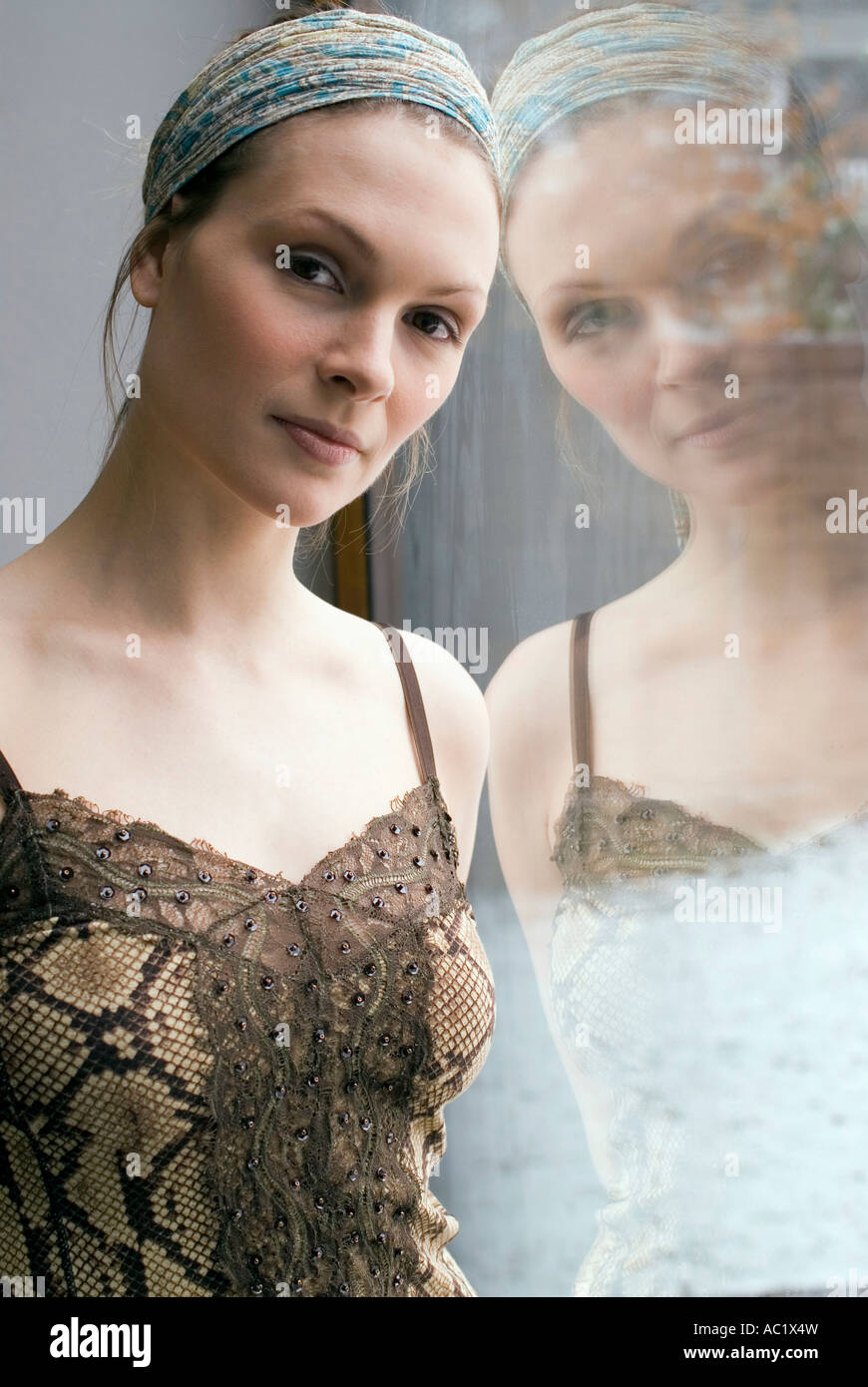 Ballet dancers women only hi-res stock photography and images - Alamy