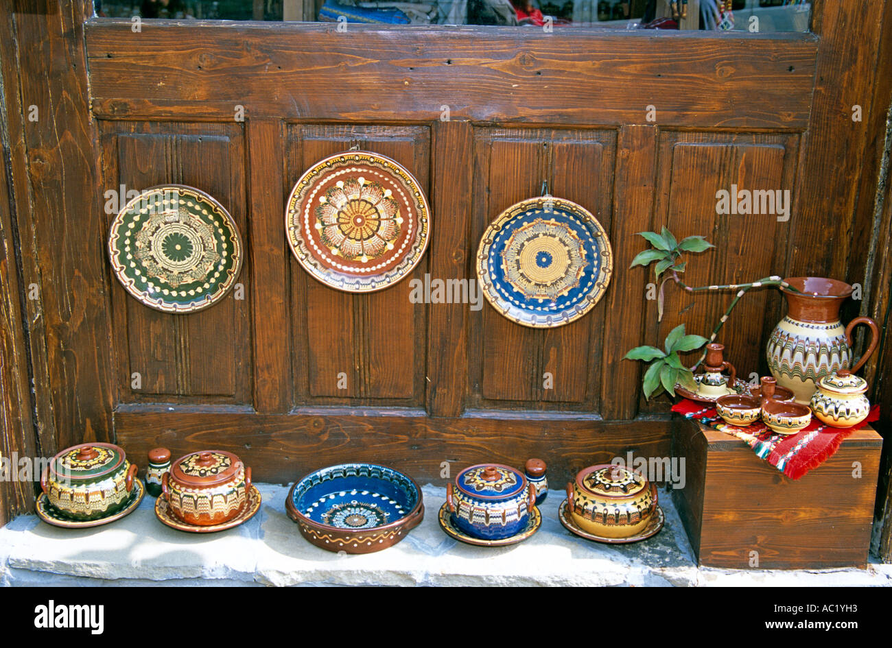 Stoneware glazed pots hi-res stock photography and images - Alamy