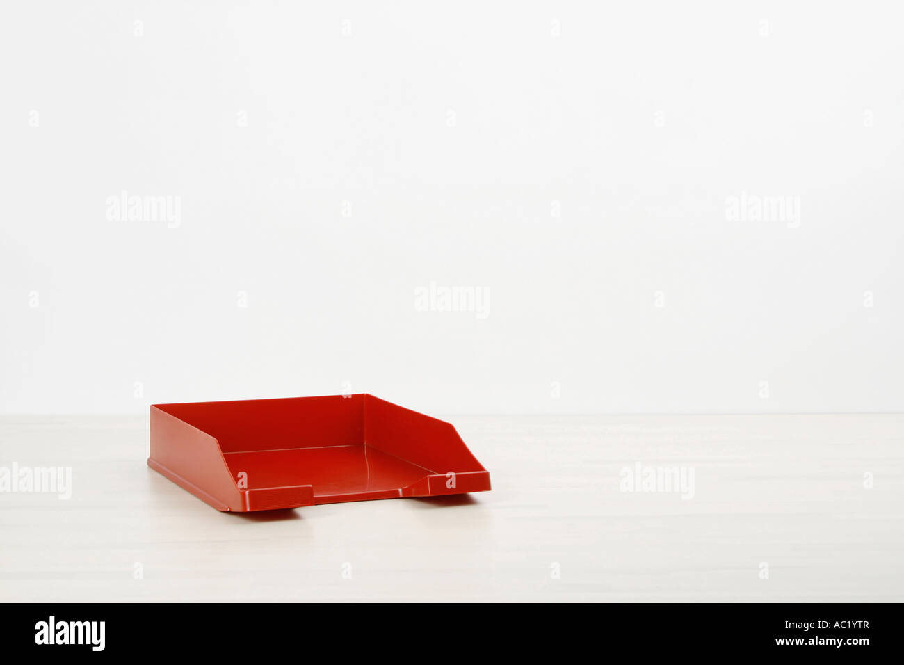Red desk organiser hi-res stock photography and images - Alamy