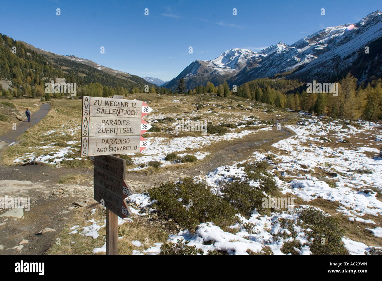 AVS walking signs in Italian Alps Stock Photo - Alamy