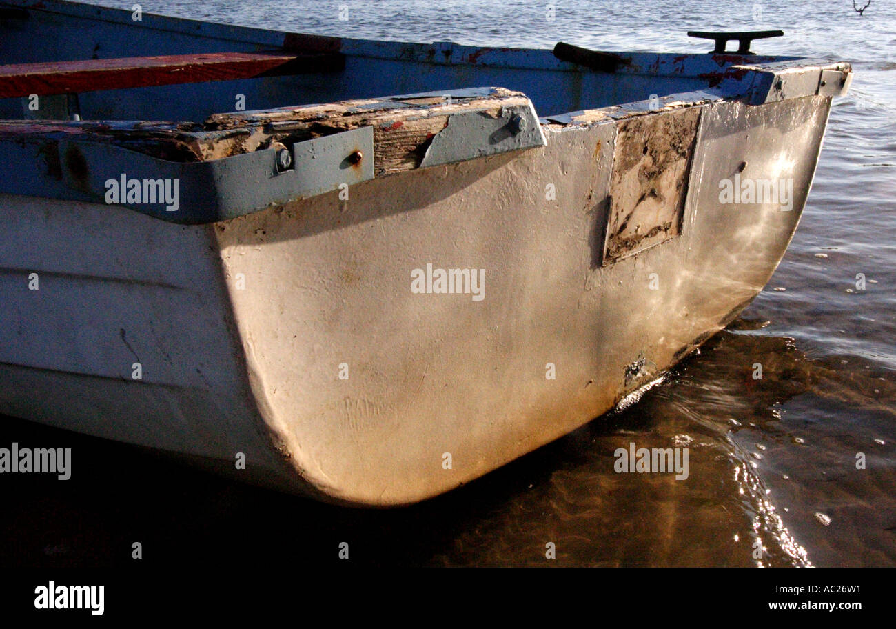 TRANSOM OF AN OLD DINGHY IN LATE AFTERNOON LIGHT HORIZONTAL BAPDB8039 ...