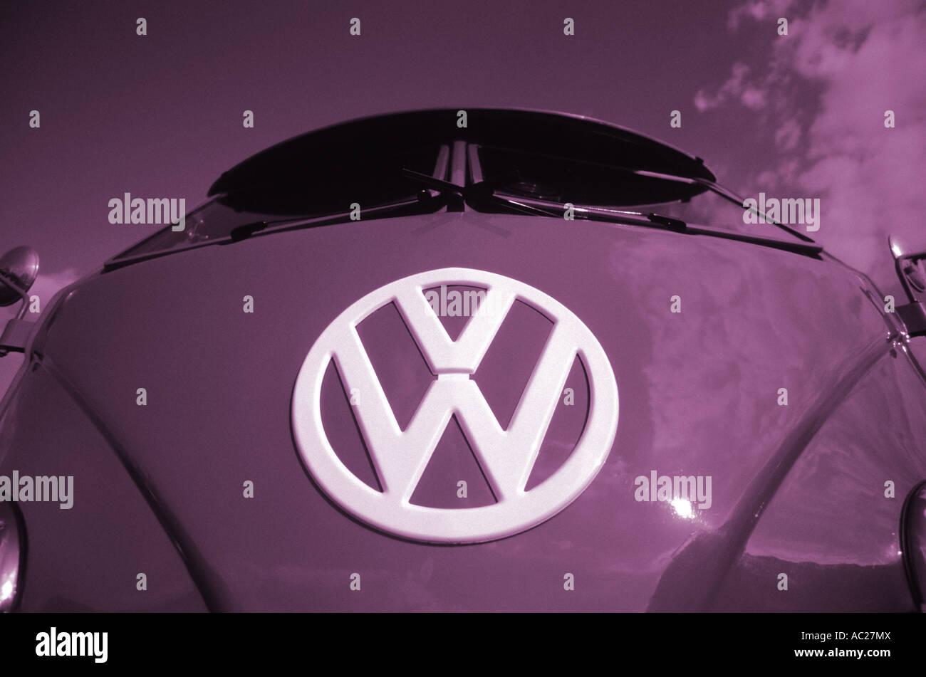 Volkswagen Split Screen Kombi. German car manufacturer 1938 to date ...