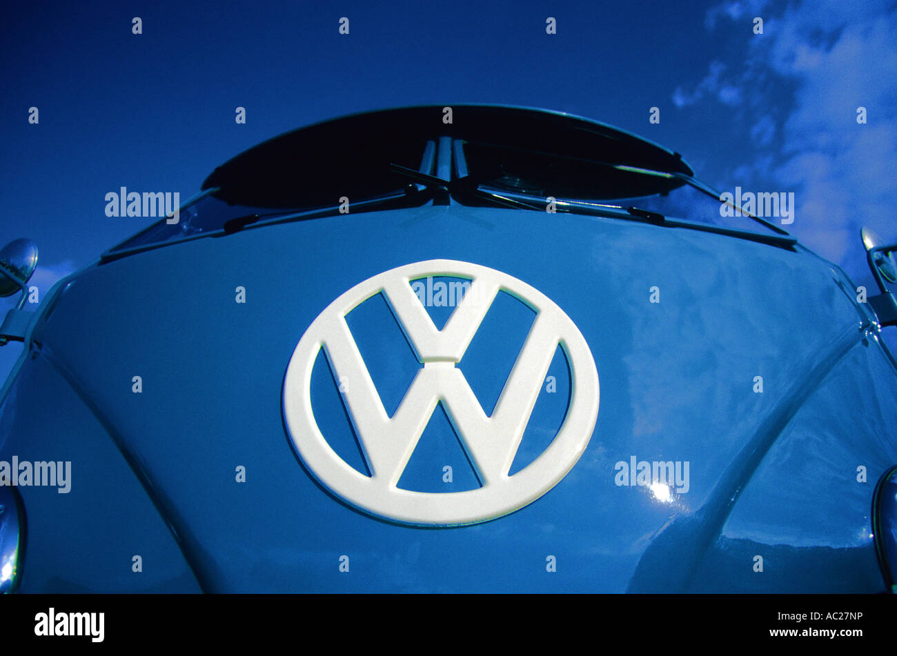 Volkswagen Split Screen Kombi. German car manufacturer 1938 to date ...