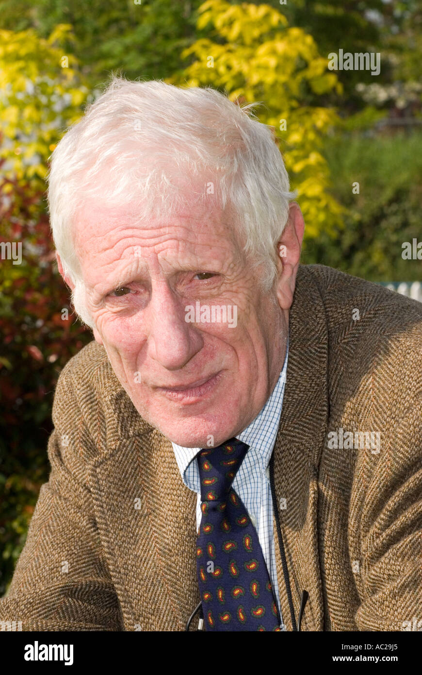 Jonathan miller hi-res stock photography and images - Alamy