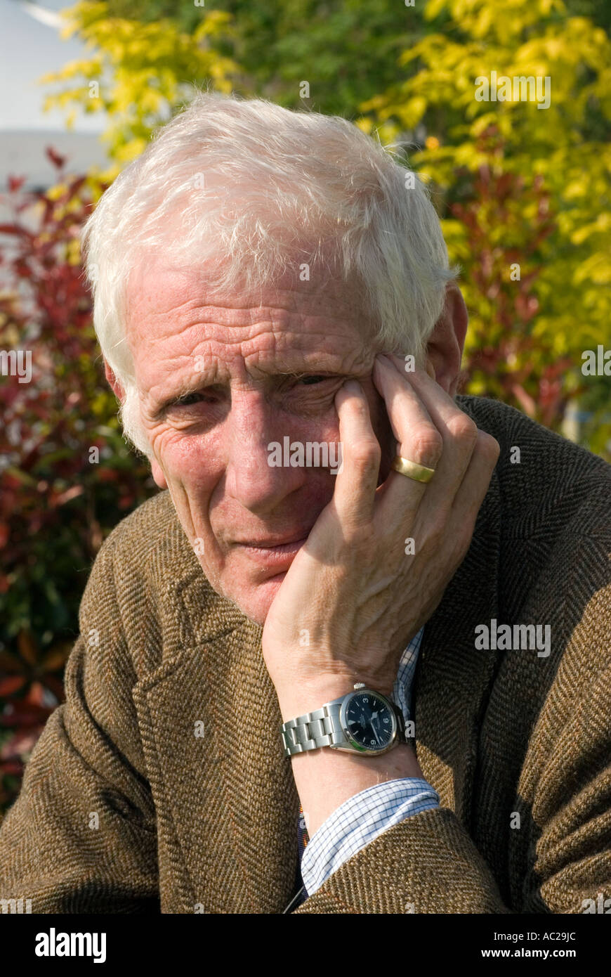 Jonathan miller hi-res stock photography and images - Alamy