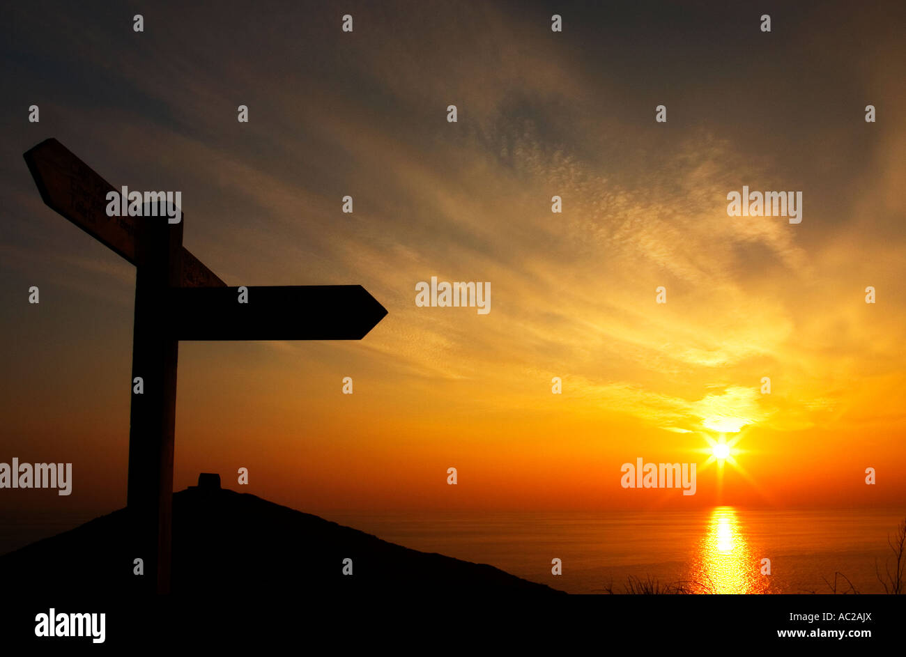 Finding your way sign hi-res stock photography and images - Alamy