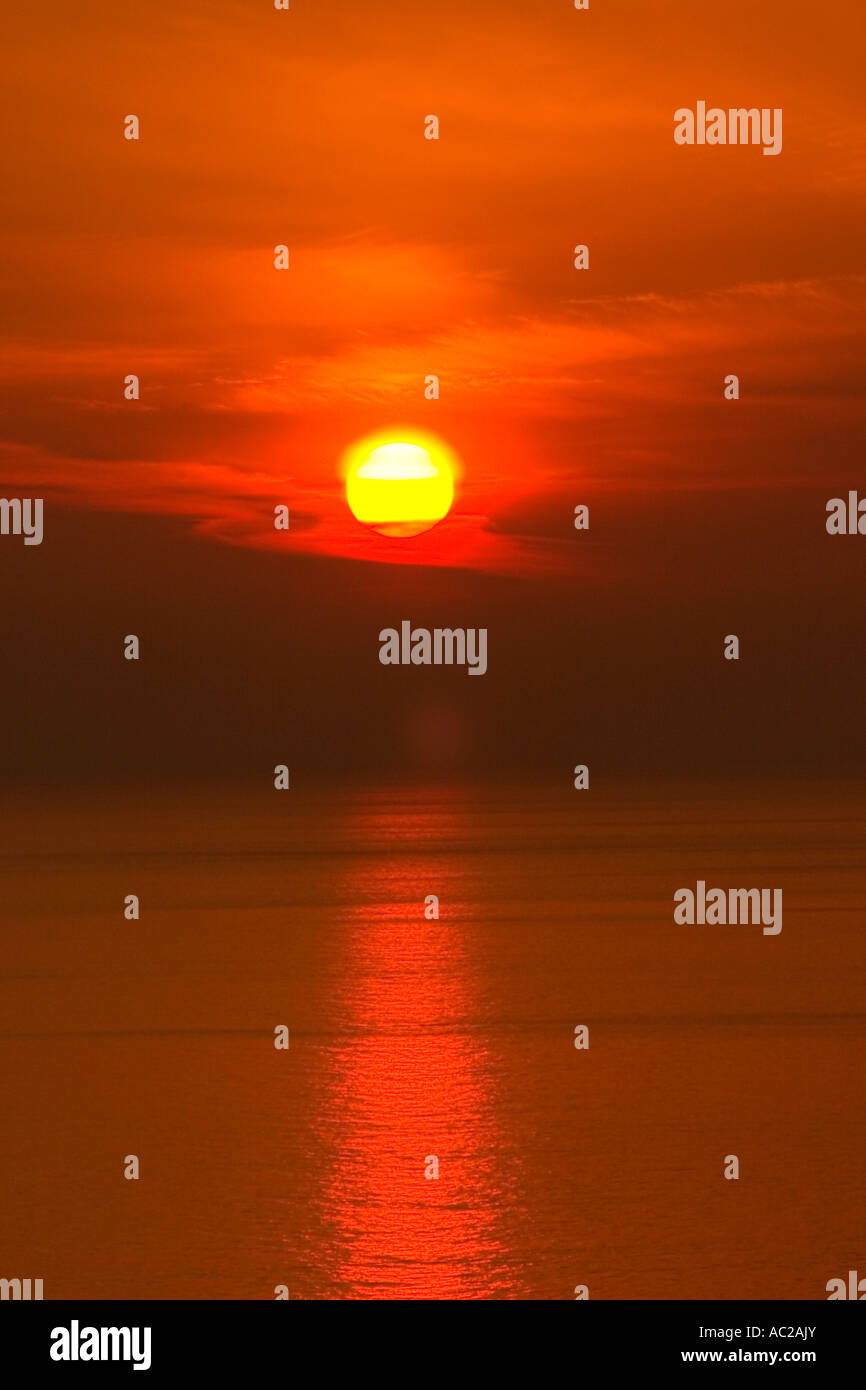 red hot Cornish sunset Stock Photo - Alamy