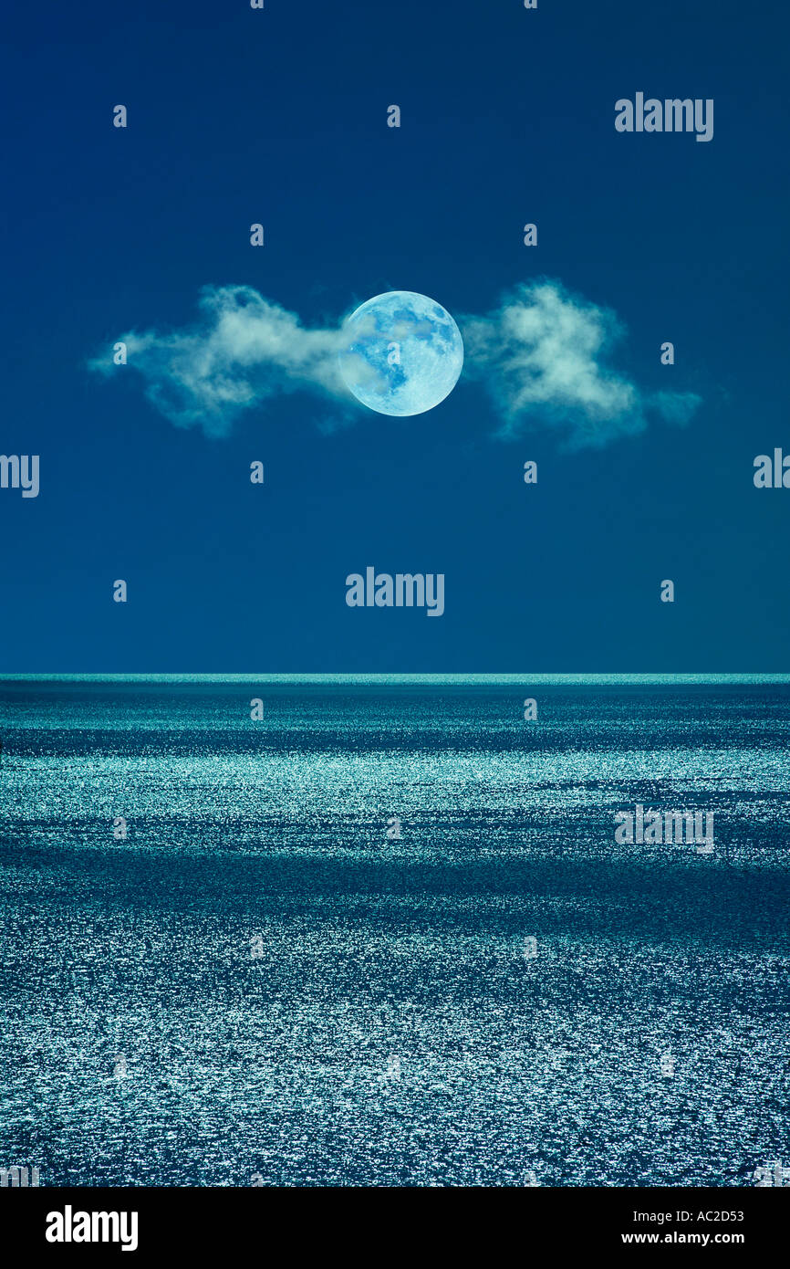 Full moon reflections hi-res stock photography and images - Alamy