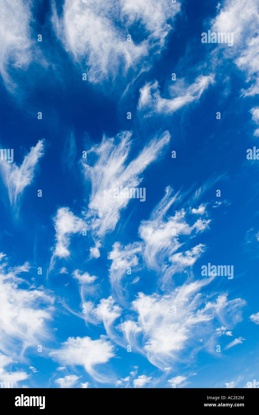 Vertical cloud pattern backround Stock Photo - Alamy