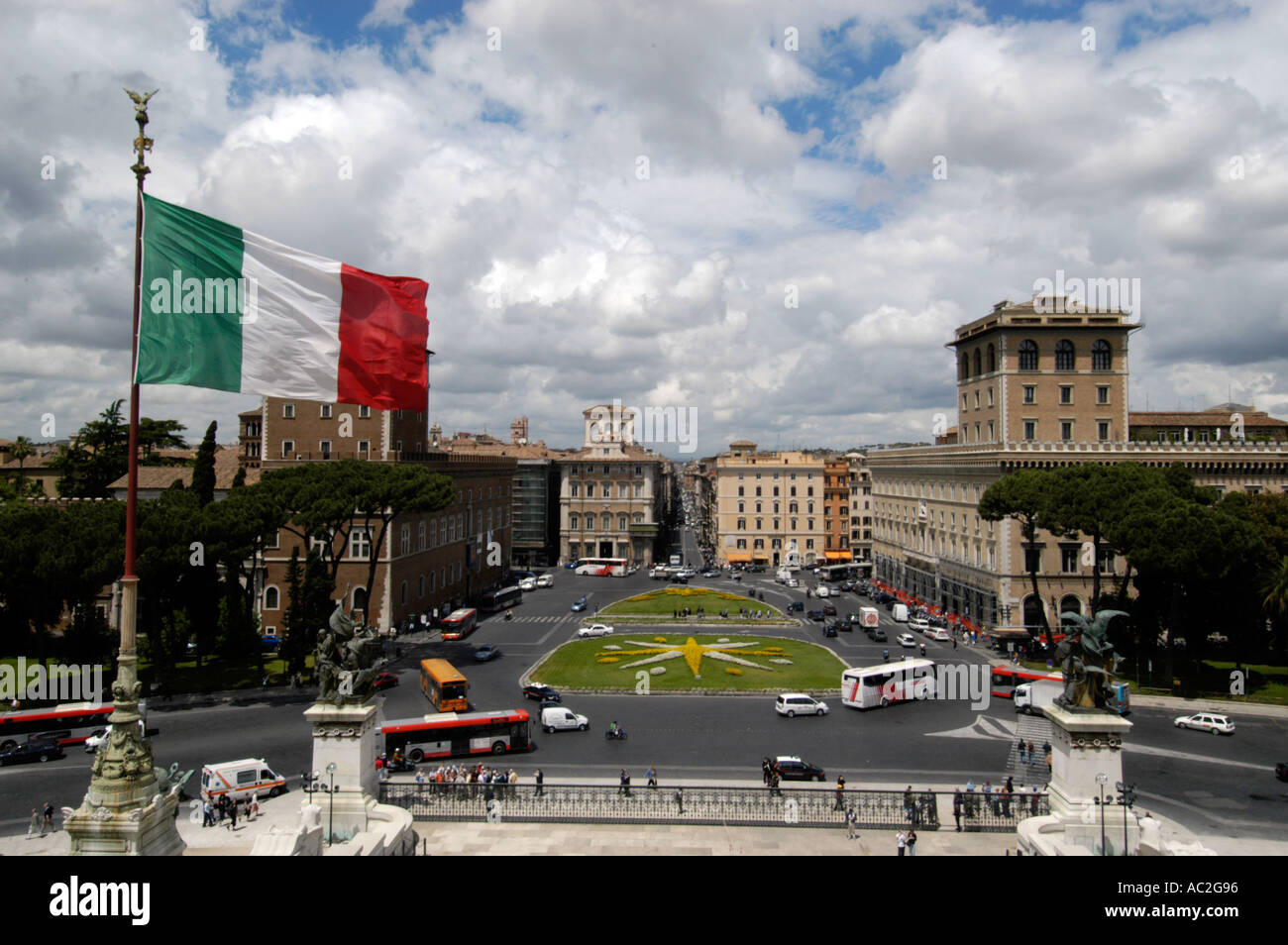 Piazza Venezia and Italian flag in city centre Rome Italy Stock Photo ...