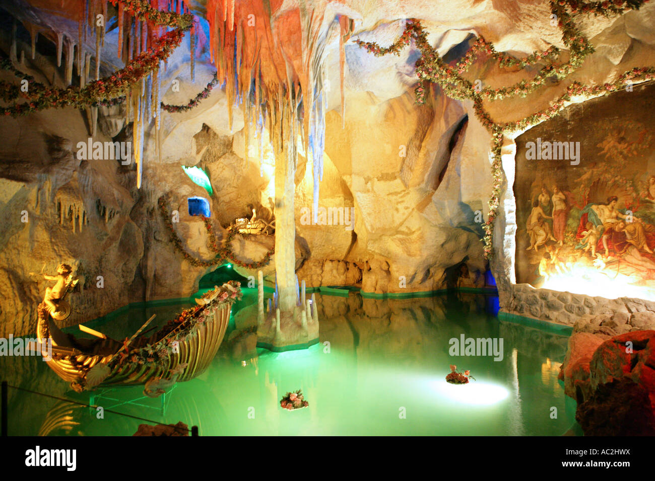 Linderhof grotto hi-res stock photography and images - Alamy