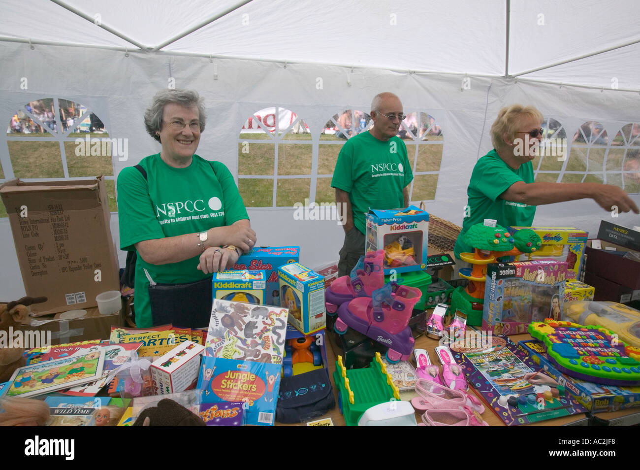 Nspcc hi-res stock photography and images - Alamy