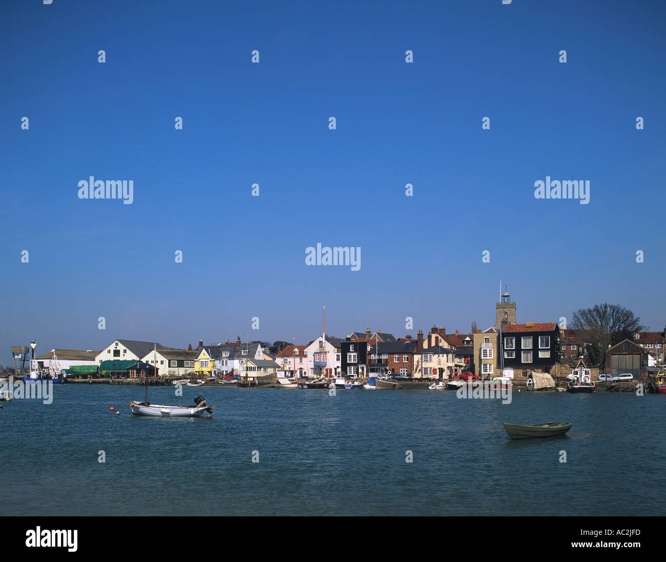 Wivenhoe waterfront hi-res stock photography and images - Alamy