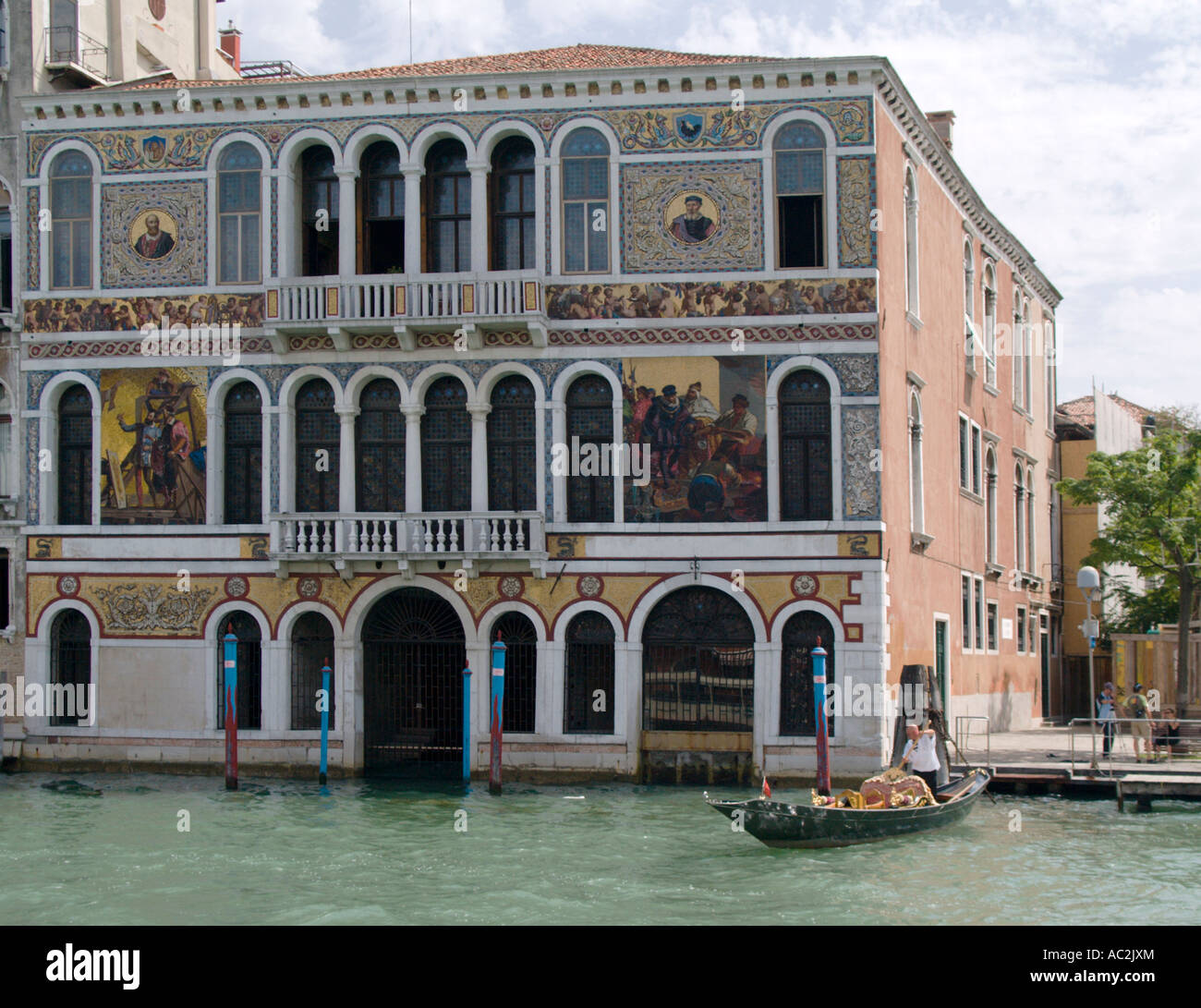 Beautiful building on the Grand Canal, Venice Stock Photo - Alamy