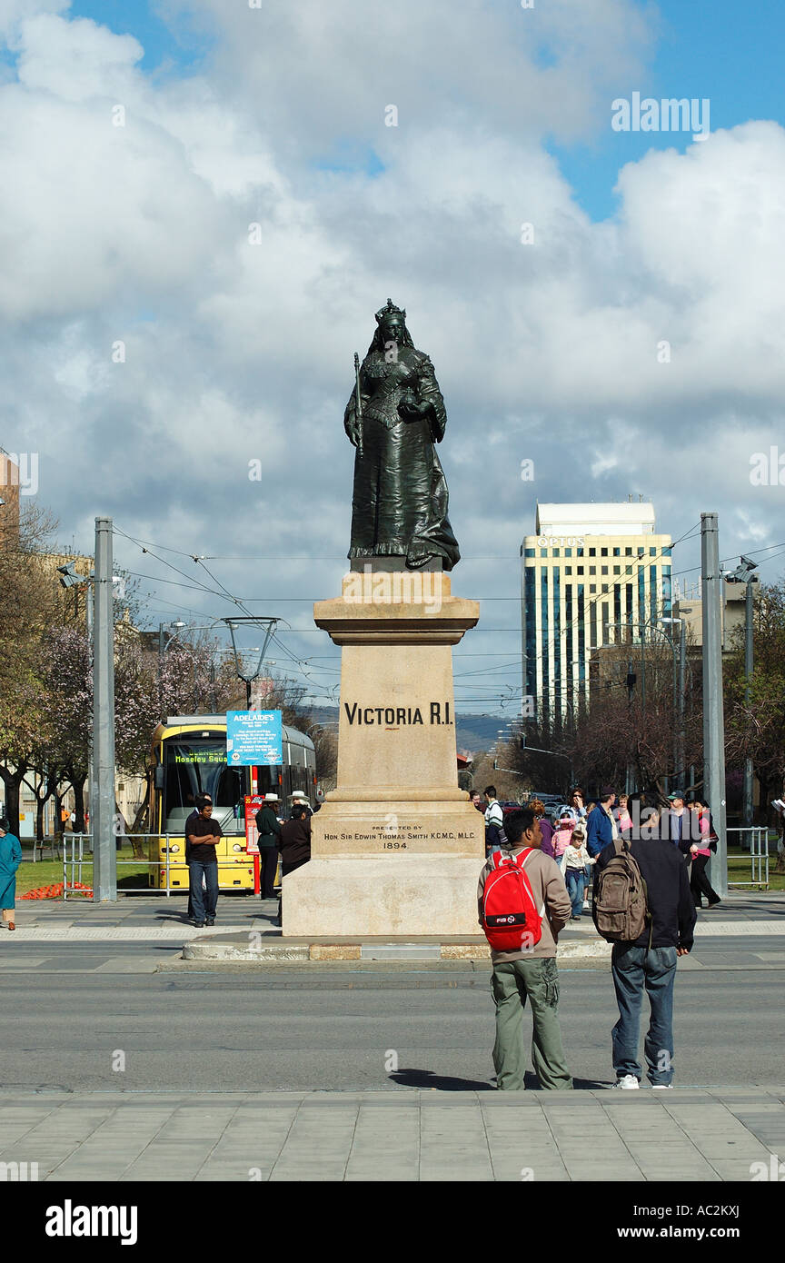 Statue of Queen in Victoria Square Adelaide Australia Stock Photo - Alamy