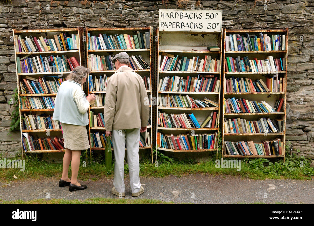 Open air honesty bookshop at Hay Castle Hay on Wye Powys Wales UK Stock ...