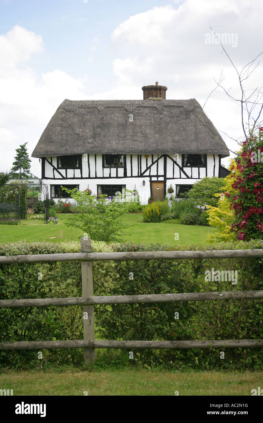 Thatched cottage, Broxted Essex England UK Stock Photo - Alamy