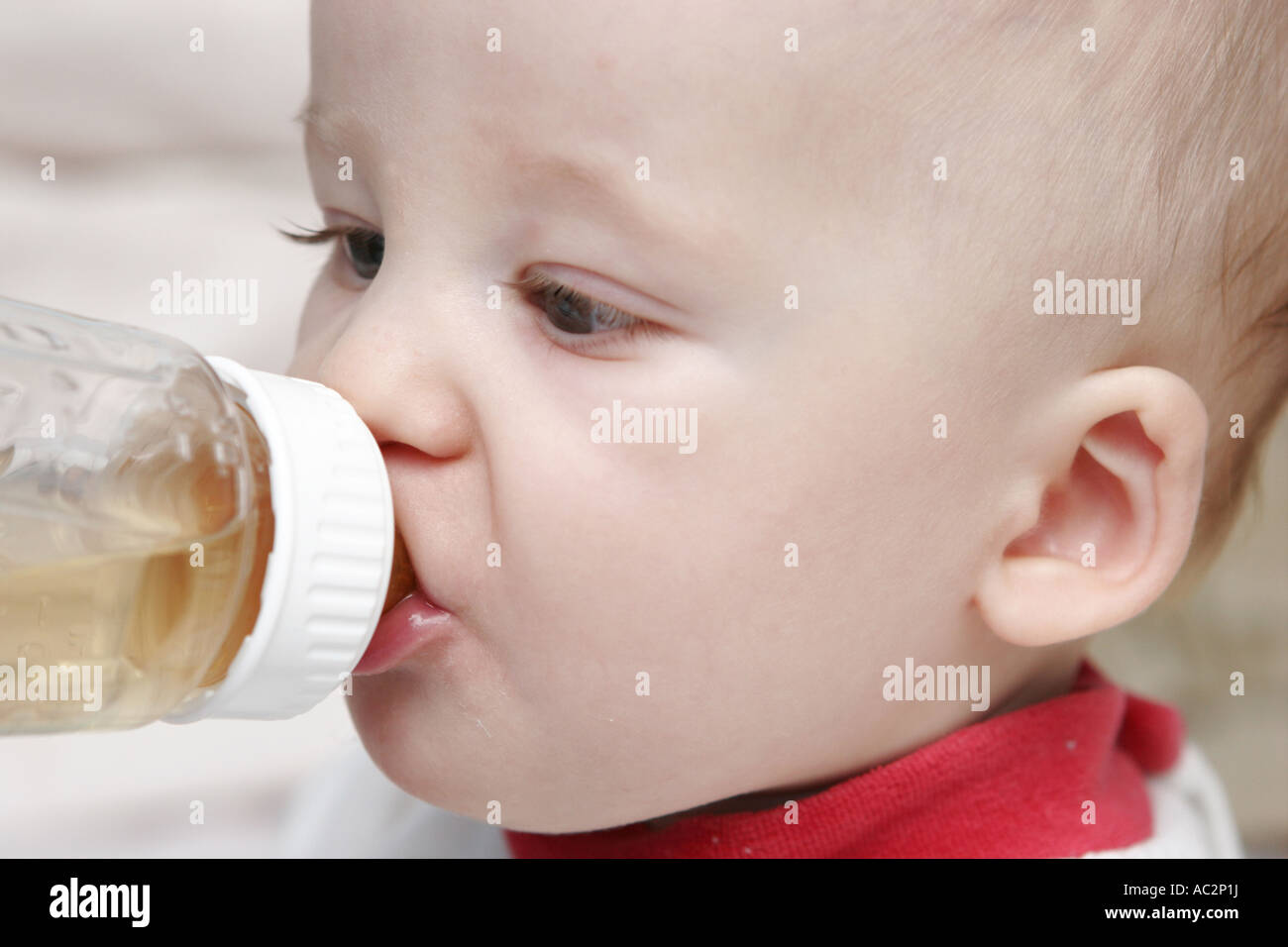 1 fragment transparent hi-res stock photography and images - Alamy