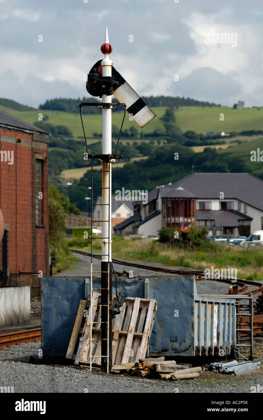 Signal yard hi-res stock photography and images - Alamy
