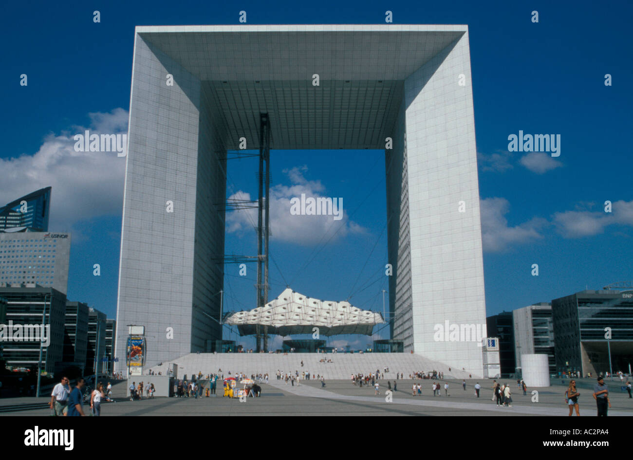 Arch la Defense Paris France Stock Photo - Alamy