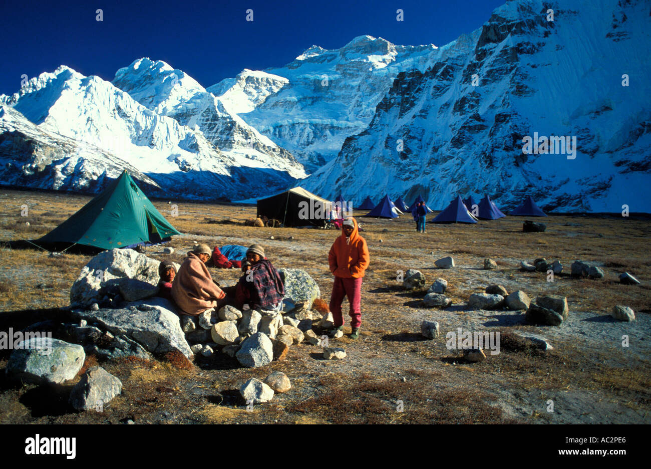 Nepal himilayas hi-res stock photography and images - Alamy