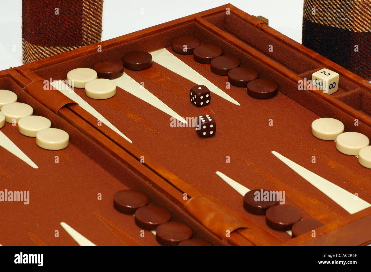 Backgammon board game Stock Photo - Alamy