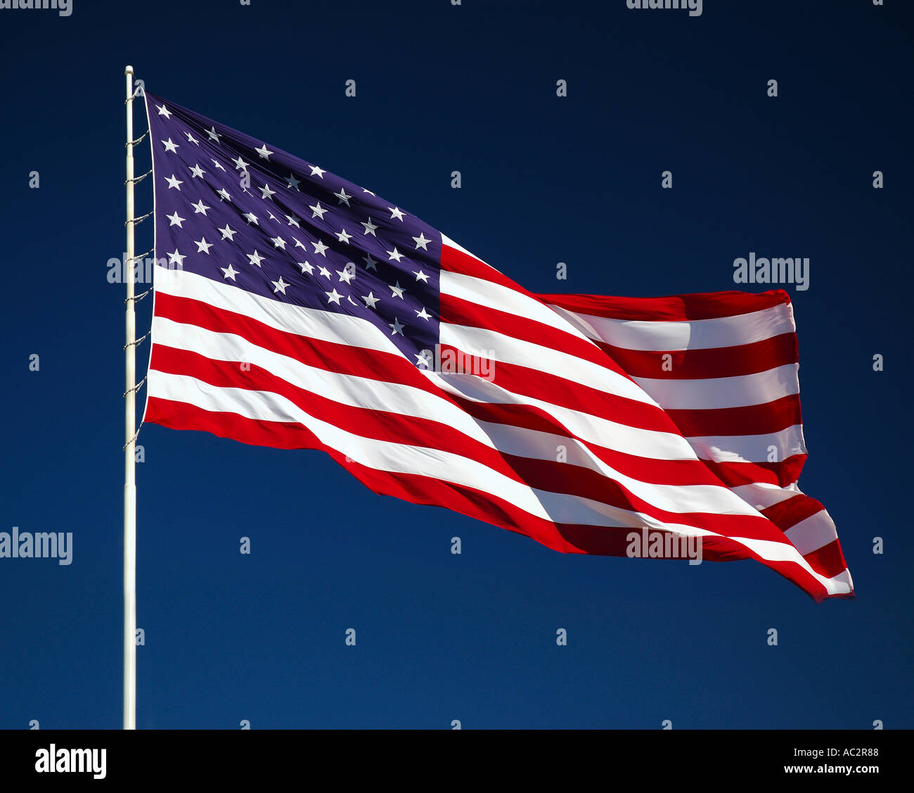 Large united states flag hi-res stock photography and images - Alamy