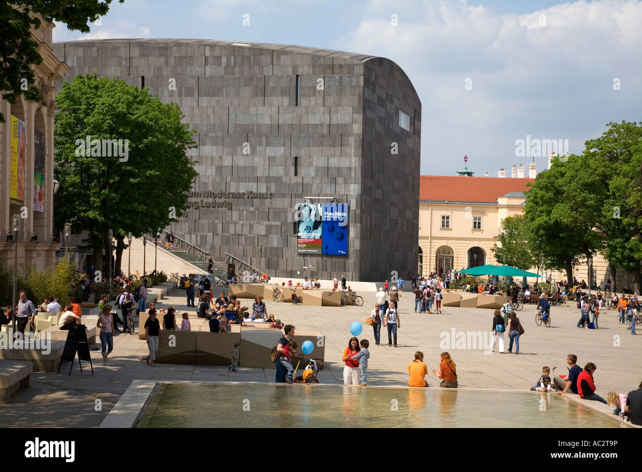 Vienna Museum of Modern Art Foundation Ludwig Stock Photo - Alamy