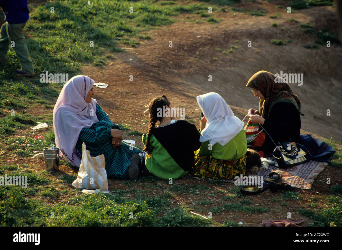 Women of aleppo hi-res stock photography and images - Alamy