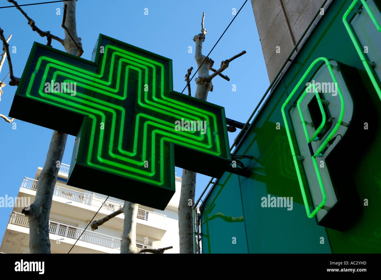 Pharmacy Symbol France Stock Photos & Pharmacy Symbol France Stock ...