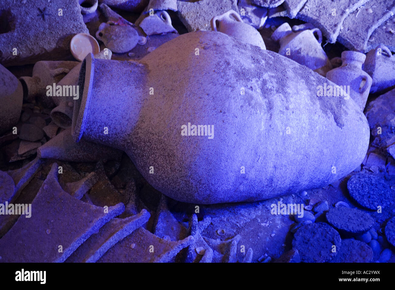 Underwater shipwrecks hi-res stock photography and images - Alamy