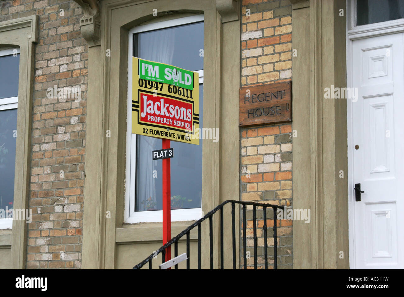Block house designs hi-res stock photography and images - Alamy