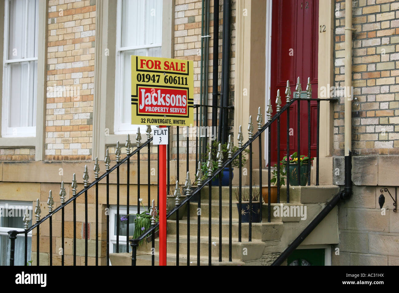 Whitby house for sale hi-res stock photography and images - Alamy
