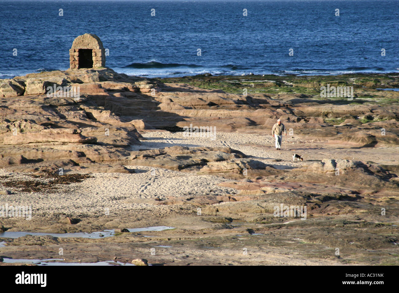 Cut off by high tide hi-res stock photography and images - Alamy