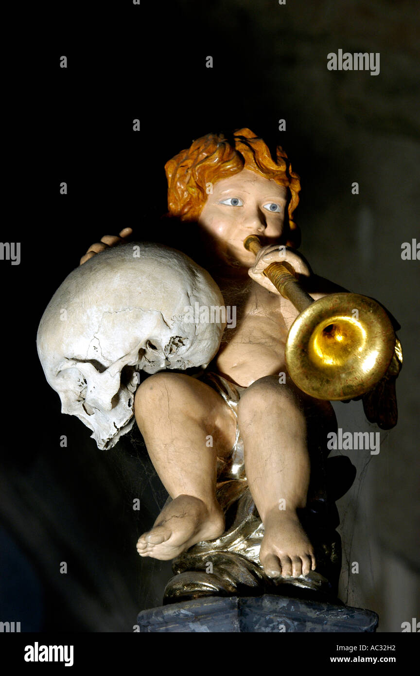 Cherub at chapel hi-res stock photography and images - Alamy