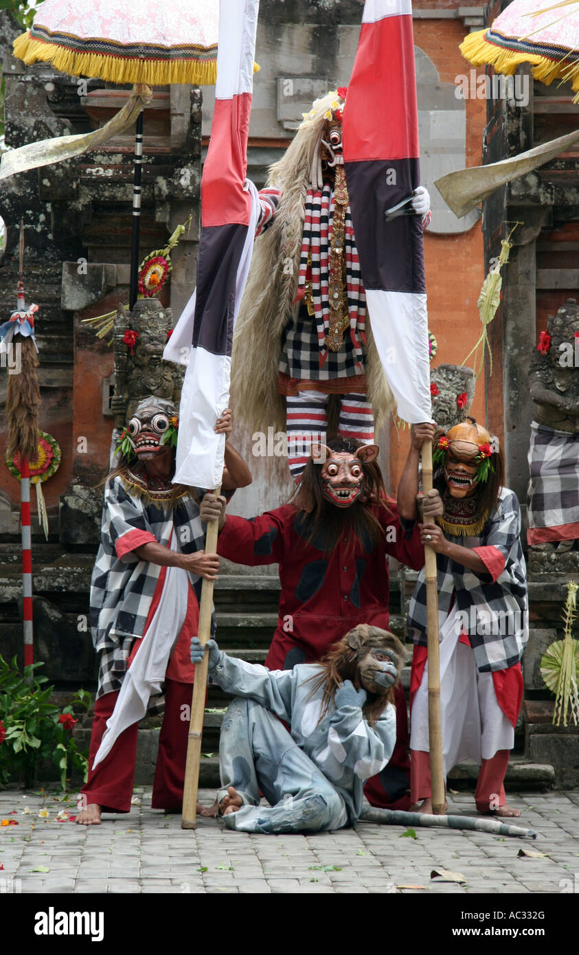 Barong masks hi-res stock photography and images - Alamy