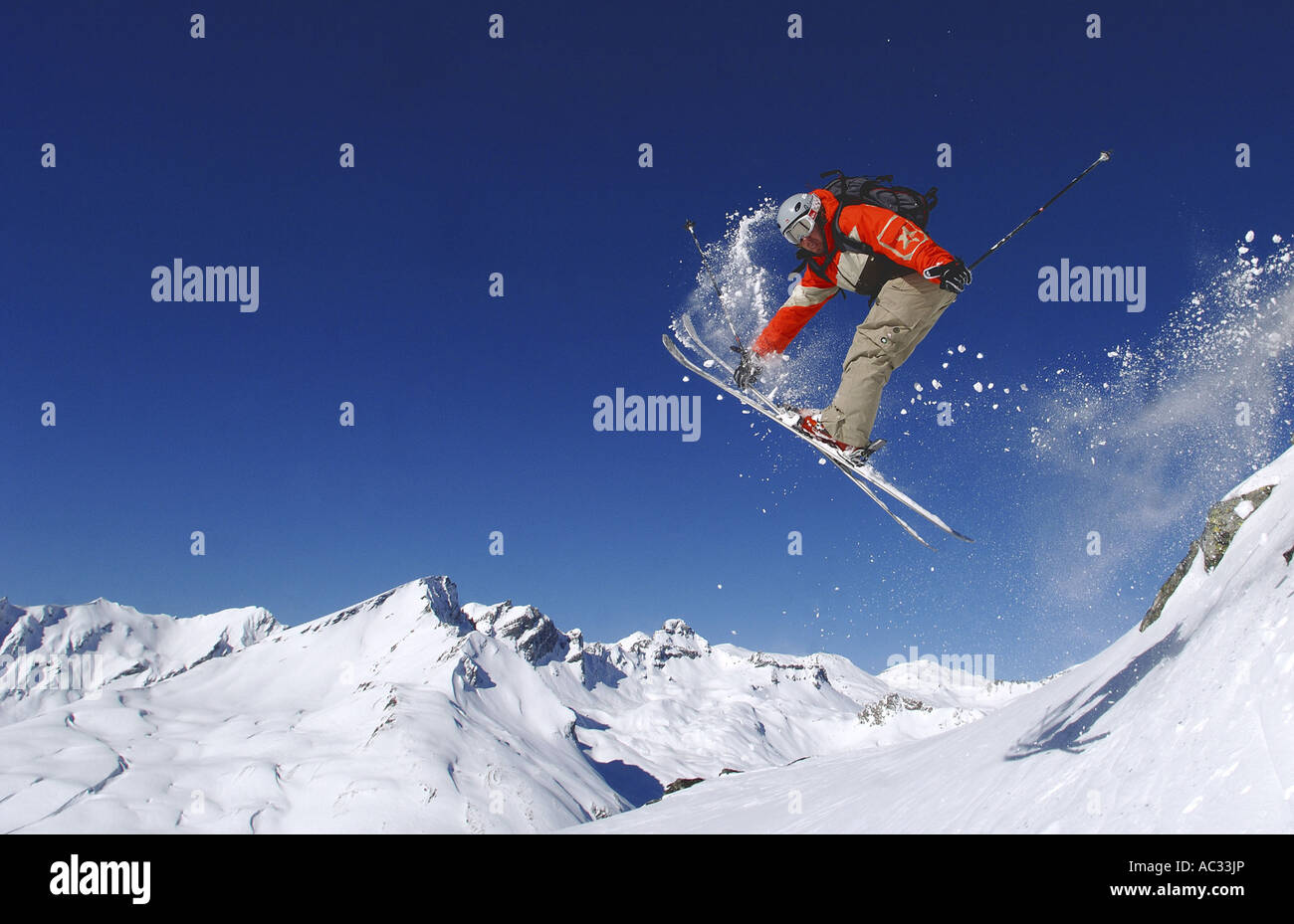 Ski jump side view hi-res stock photography and images - Alamy